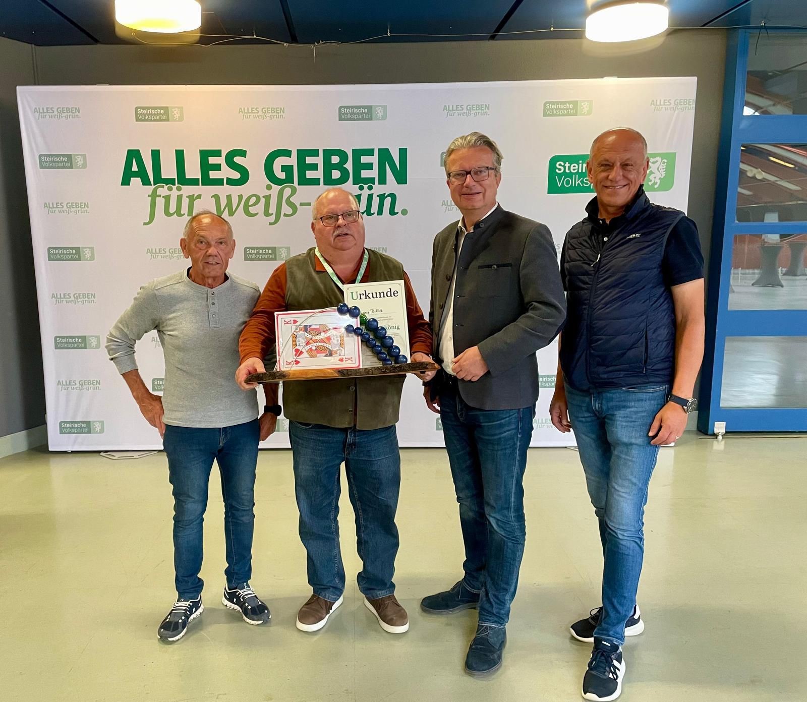 Der Steirische Schnapserkönig steht fest und kommt aus der Neuen Stadt ...